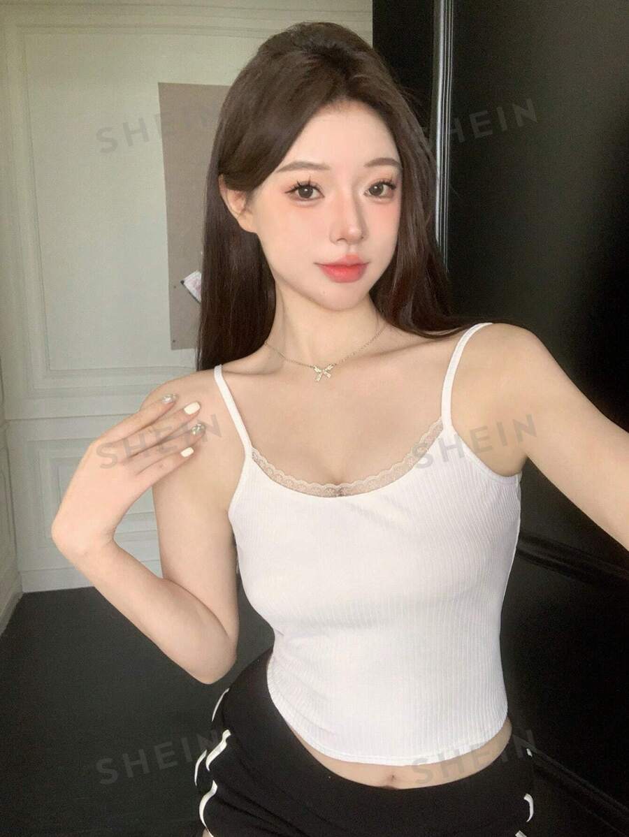 DAZY Top De Encaje Elástico Ajustado Corto Para Mujer – Cony Noemi Fashion